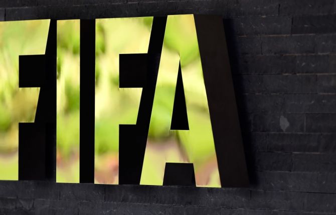 FIFA: arriva la sospensione del nuovo regolamento agenti ...