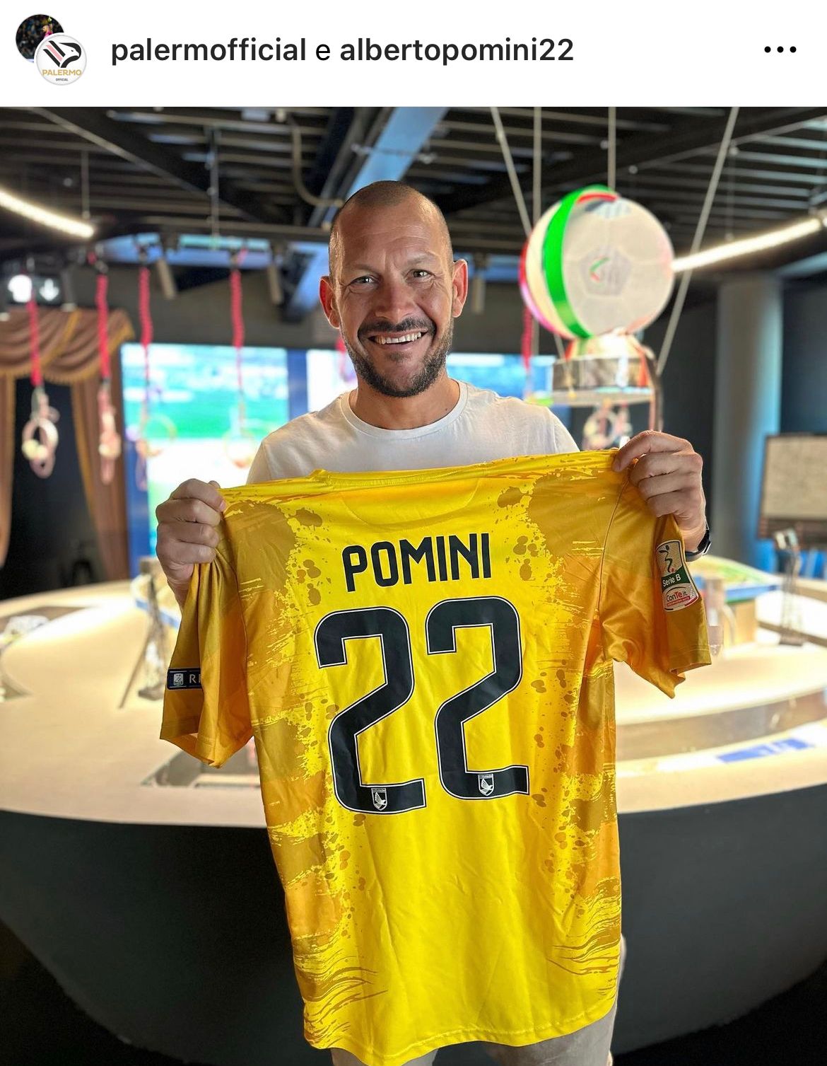 Palermo, l'ex rosa Pomini al Museum: la sua maglia aggiunta alla ...