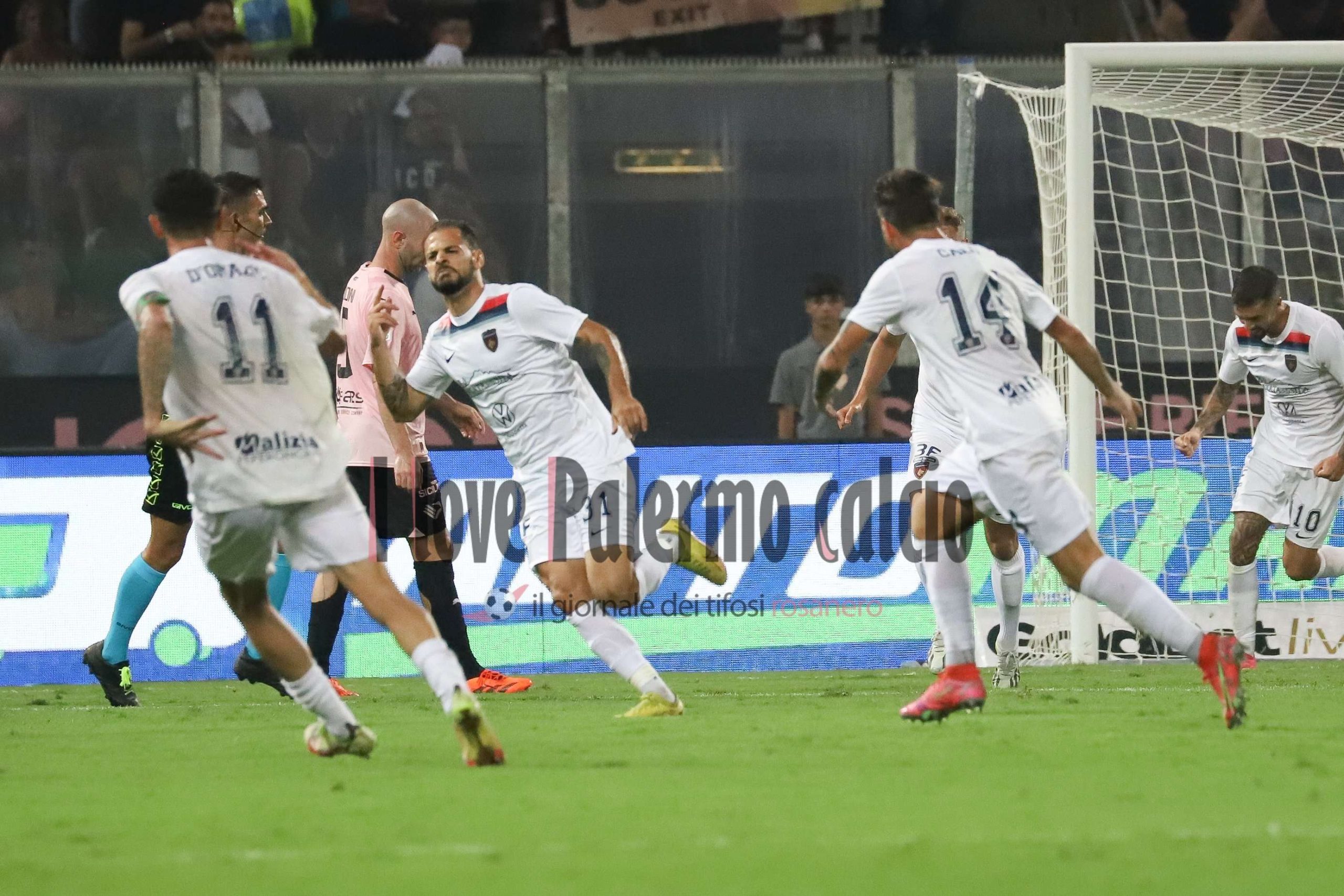 Gazzetta del Sud: "Cosenza senza paura col forte Palermo ...