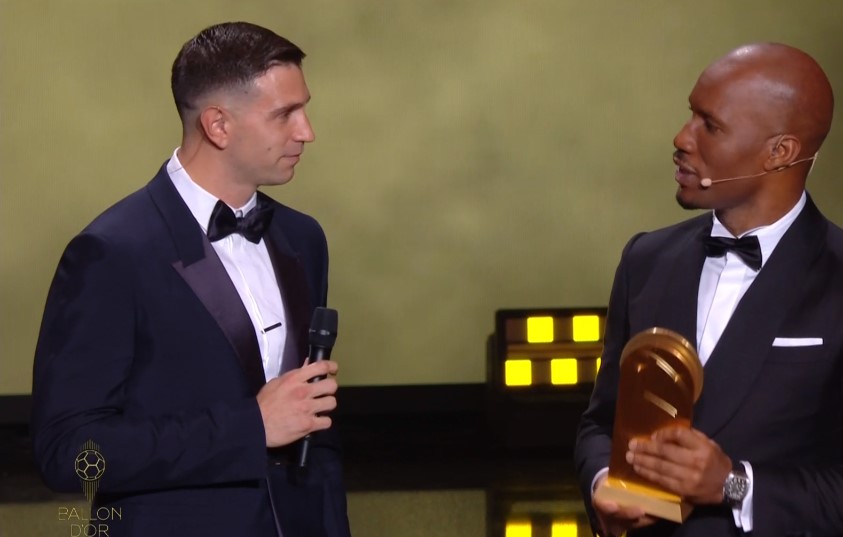 Yachine Trophy 2023: Emiliano Martinez il vincitore. Fischi del ...