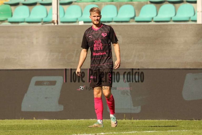 Palermo, UFFICIALE: ceduto Graves - Ilovepalermocalcio.com
